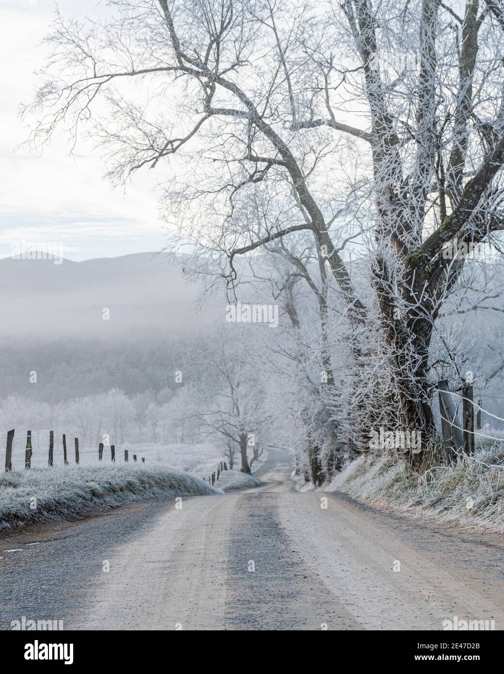 Cades cove great smoky snow hi-res stock photography and images - Alamy
