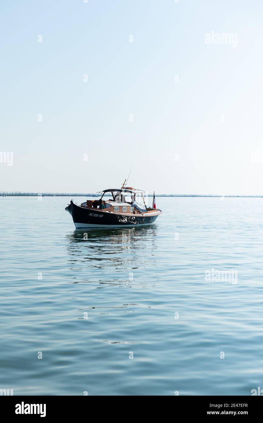 Pinasse bassin arcachon hi-res stock photography and images - Alamy