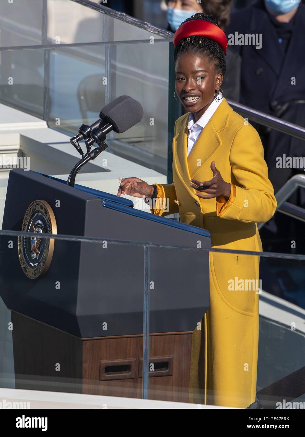 Amanda gorman biden hi-res stock photography and images - Alamy