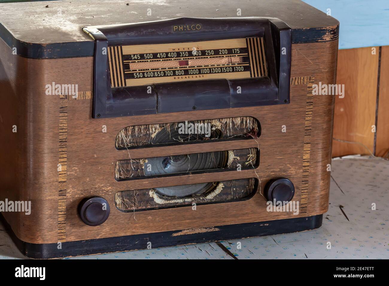 Philco adio in living quarters of the Riddle Brothers Ranch on Steens ...