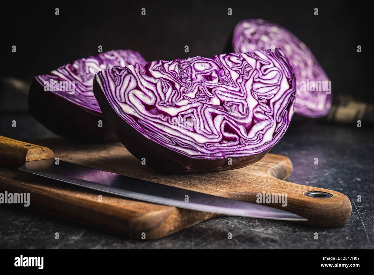 Cutting red cabbage hi-res stock photography and images - Alamy