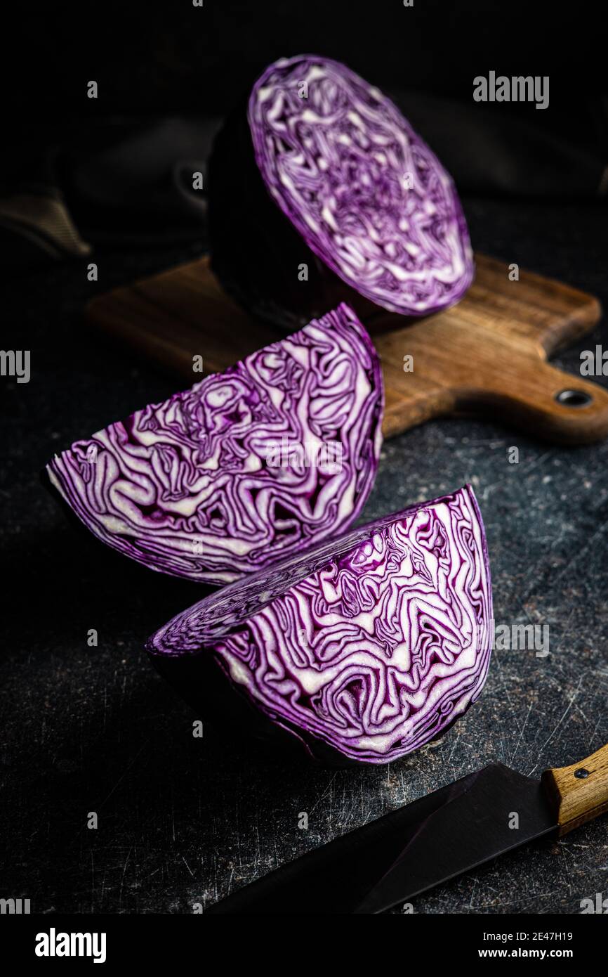 Purple cabbage on black hi-res stock photography and images - Alamy