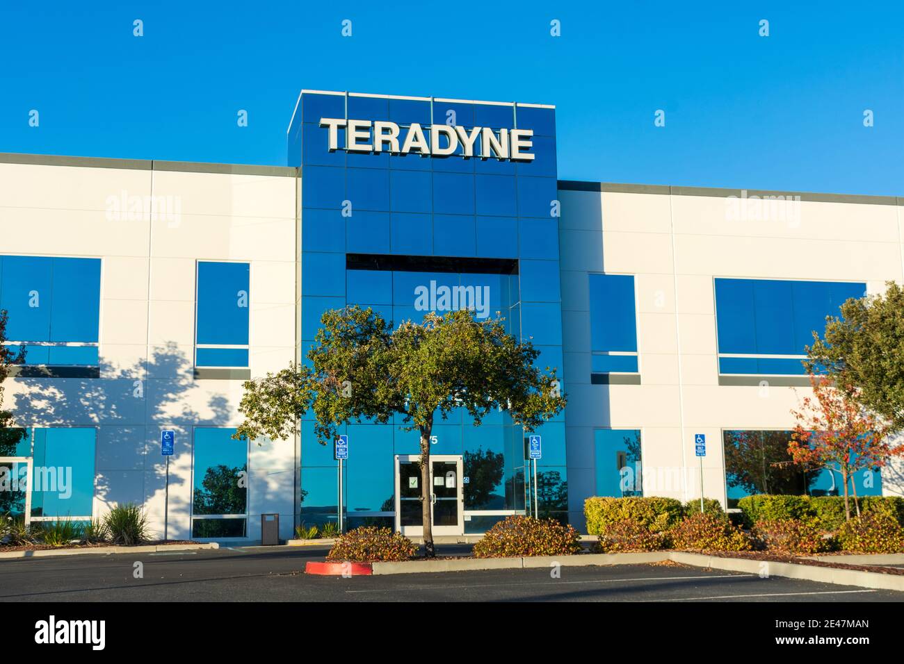 Teradyne logo hi-res stock photography and images - Alamy