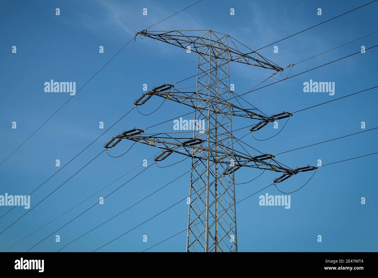 High voltage electrical pylons hi-res stock photography and images - Alamy