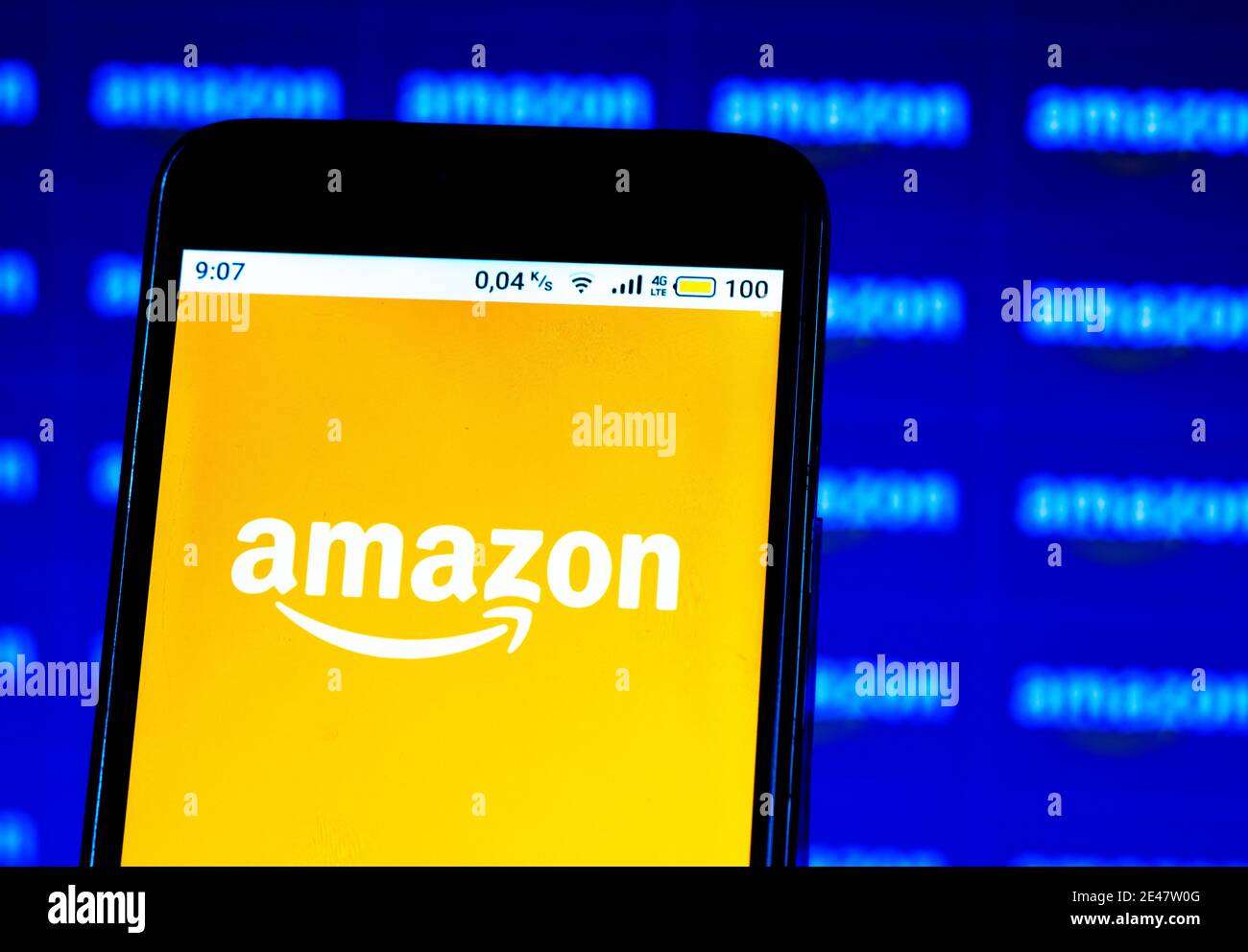 Photo illustration amazon logo hi-res stock photography and images - Alamy