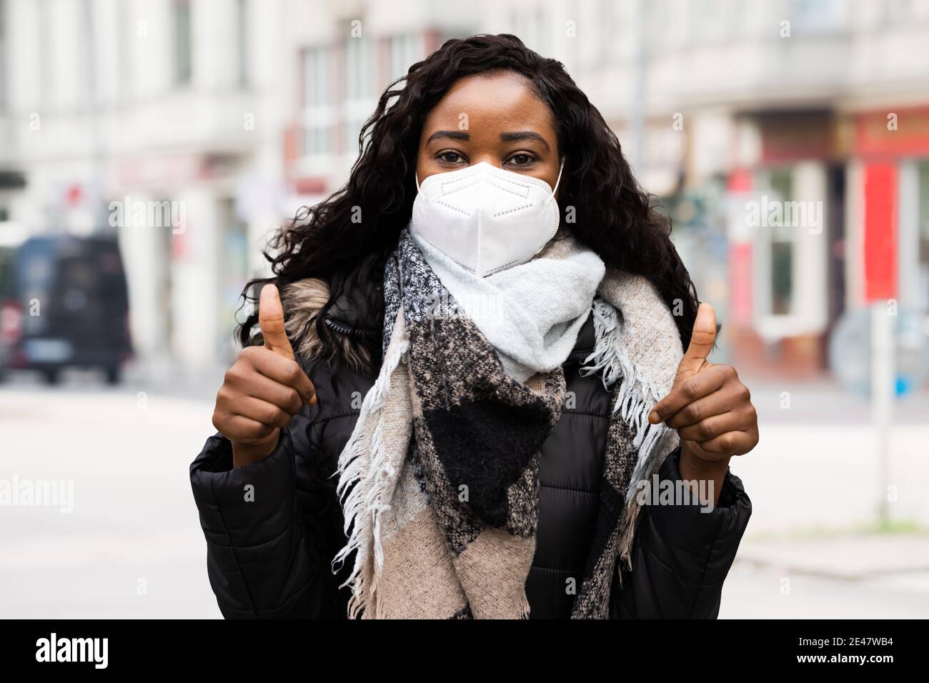 African American Woman Wearing N95 Medical Face Mask Stock Photo - Alamy