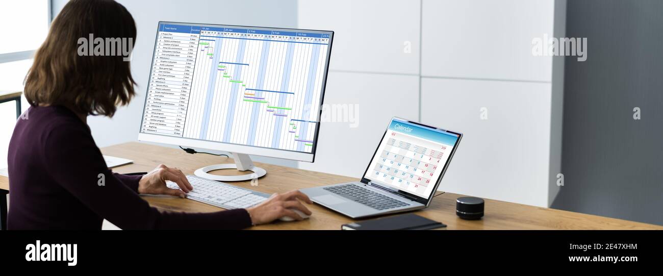 Office screens hi-res stock photography and images - Alamy