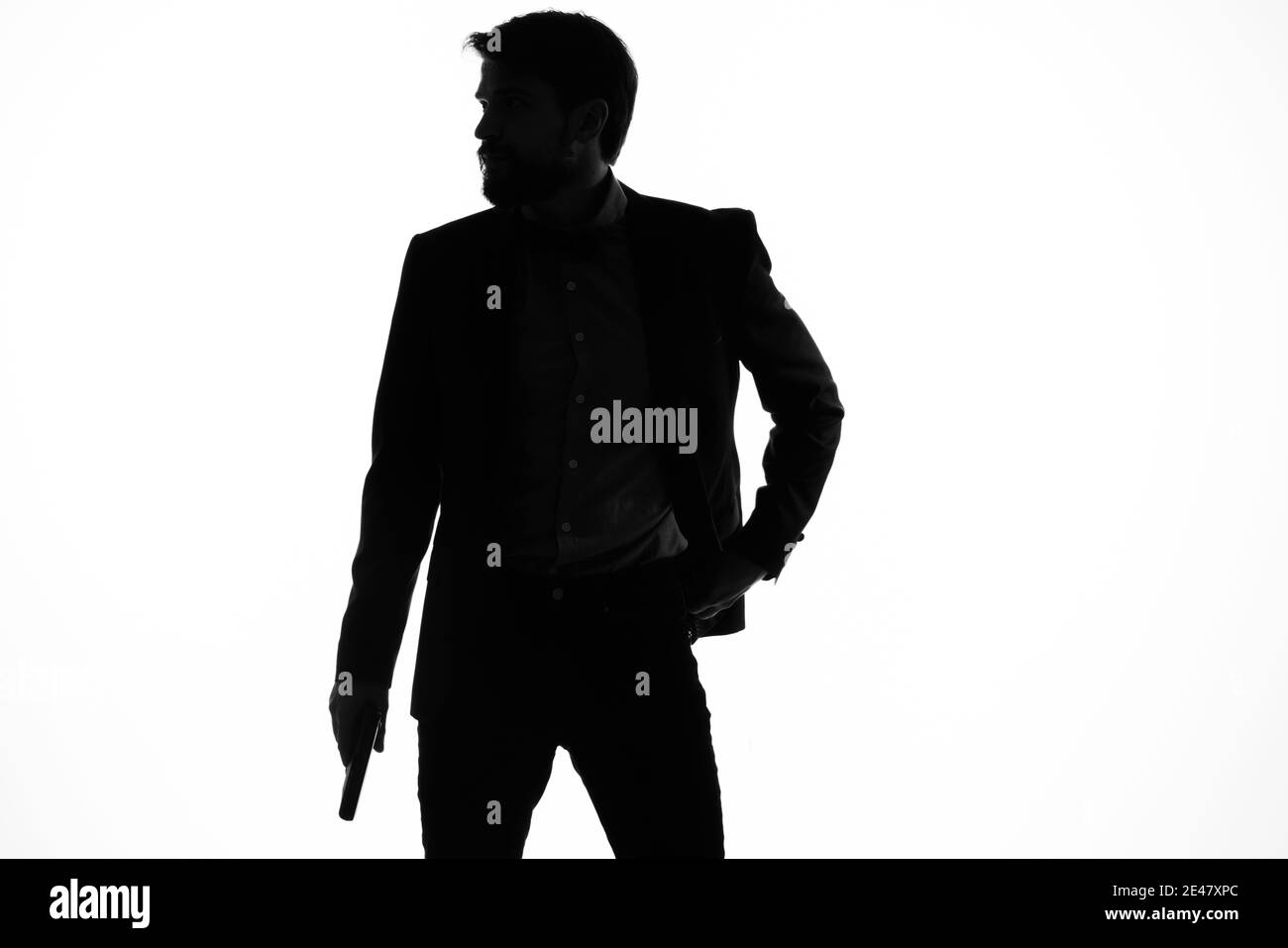 James bond pose gun hi-res stock photography and images - Alamy