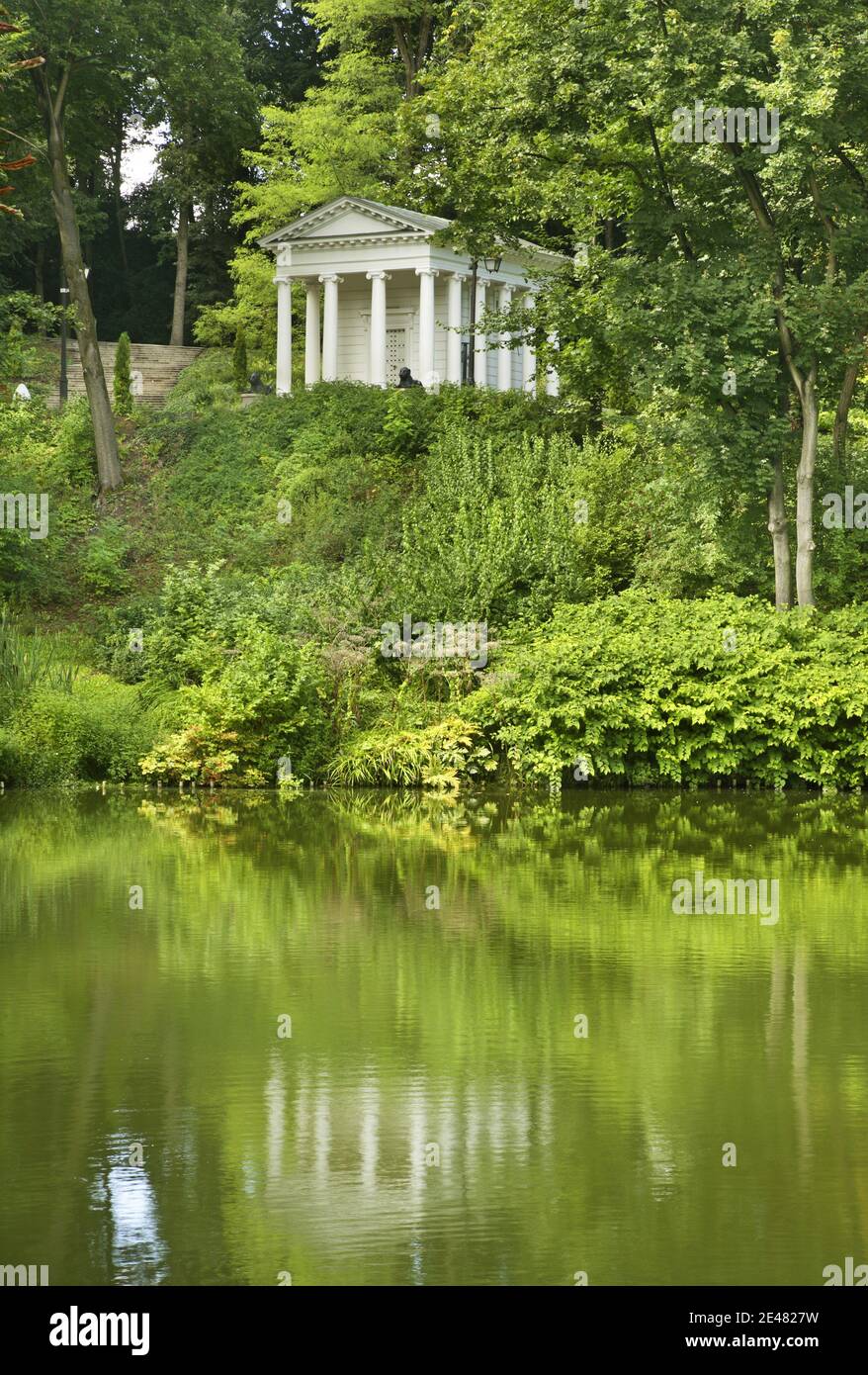 Temple of Diana at Royal Baths park (Lazienki park) in Warsaw. Poland ...