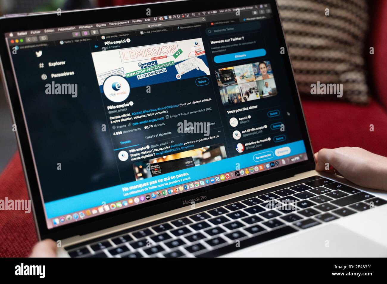 Computer monitor repair hi-res stock photography and images - Alamy