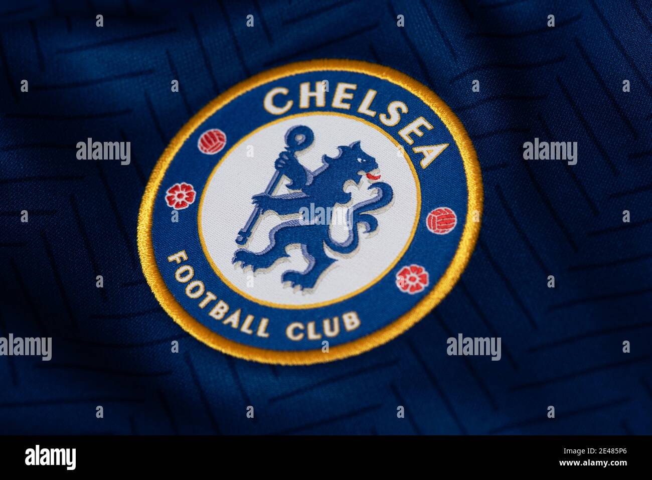 Chelsea fc club crest hi-res stock photography and images - Alamy