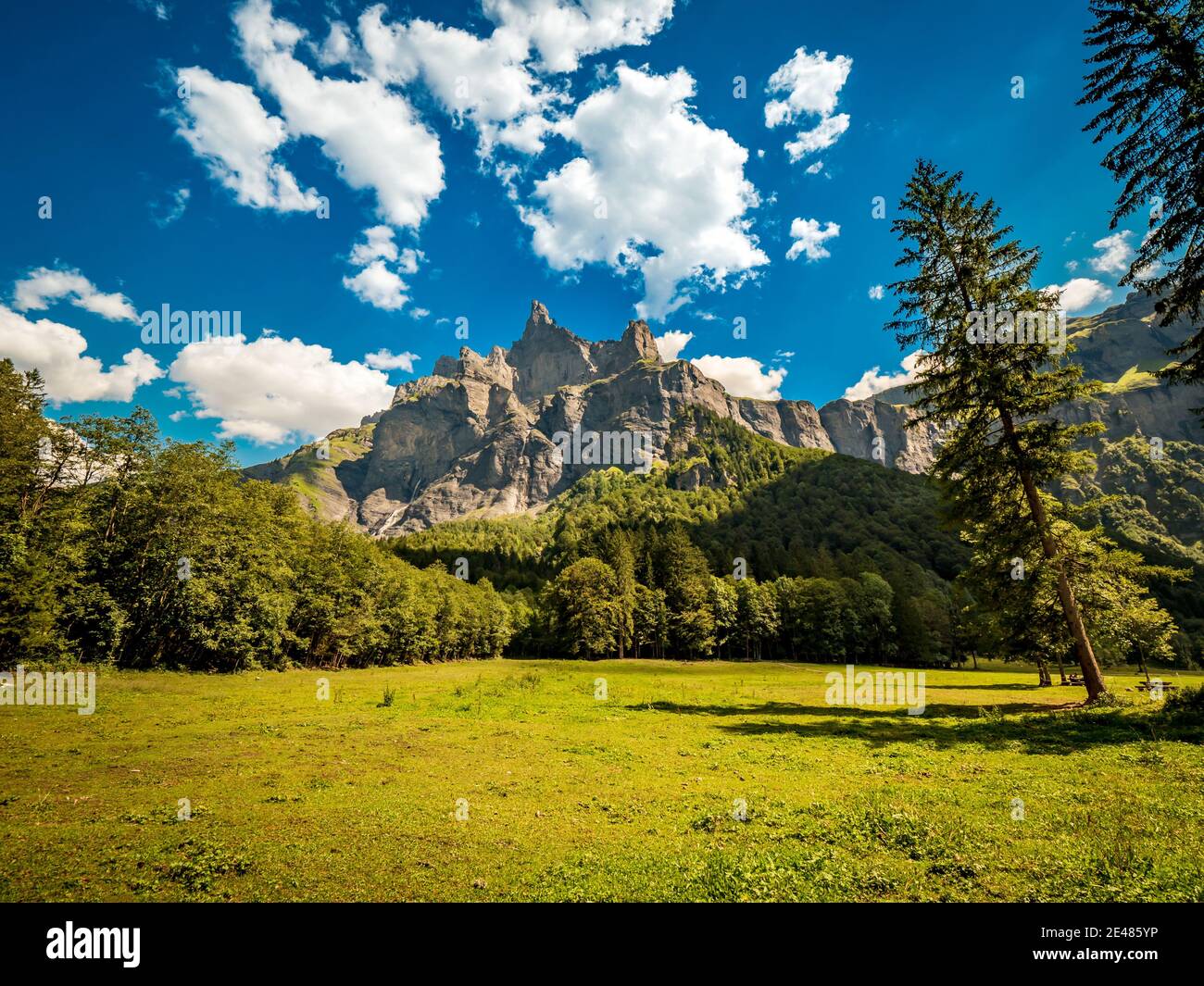 Sixt fer a cheval cirque valley hi-res stock photography and images - Alamy