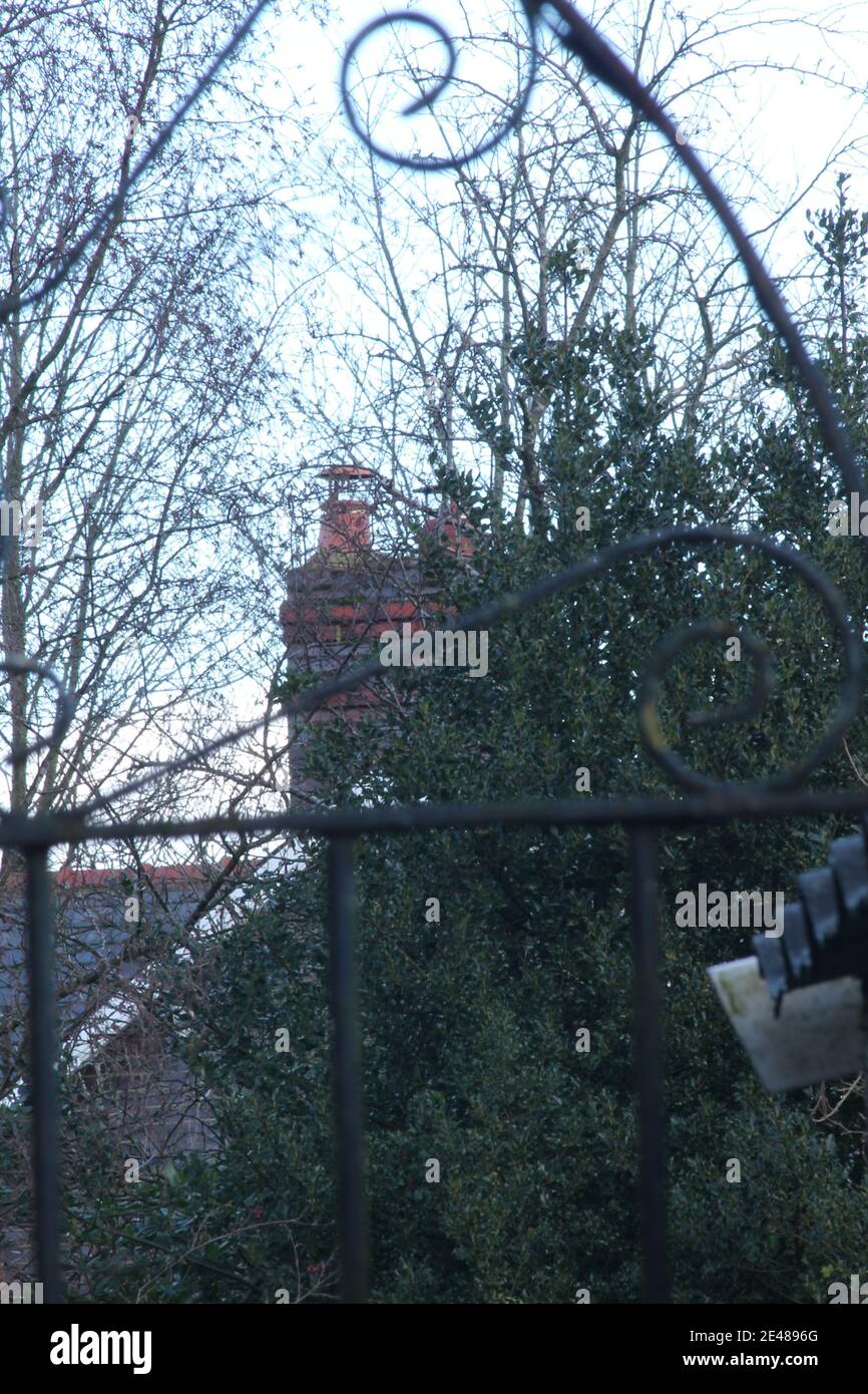 Chimney pots chimneys hi-res stock photography and images - Alamy
