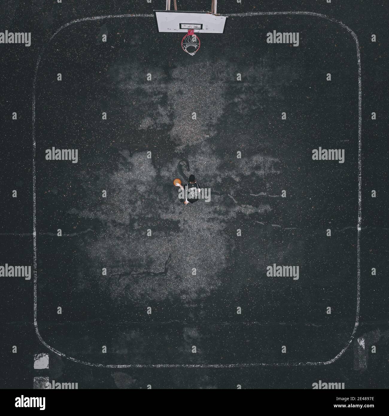 Aerial view of outdoor public basketball courts Stock Photo - Alamy