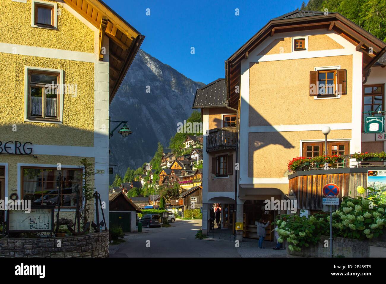 Village hallstatt salzkammergut austria hi-res stock photography and images - Alamy