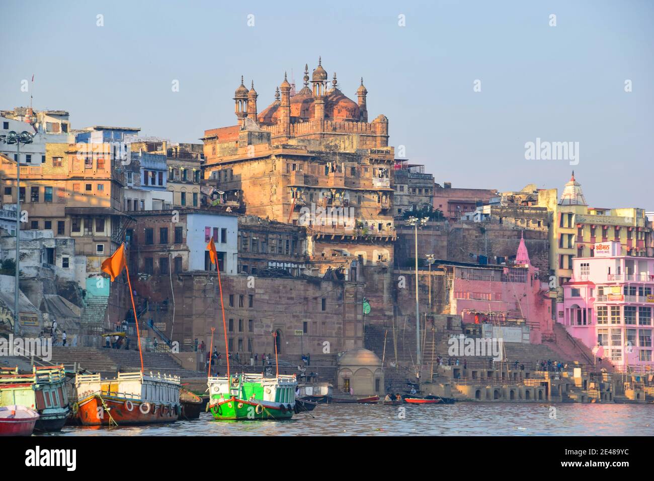 Ganges ghats hi-res stock photography and images - Alamy