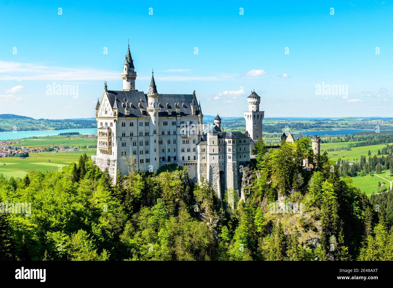 Neuschwanstein castle and lake alpsee hi-res stock photography and ...