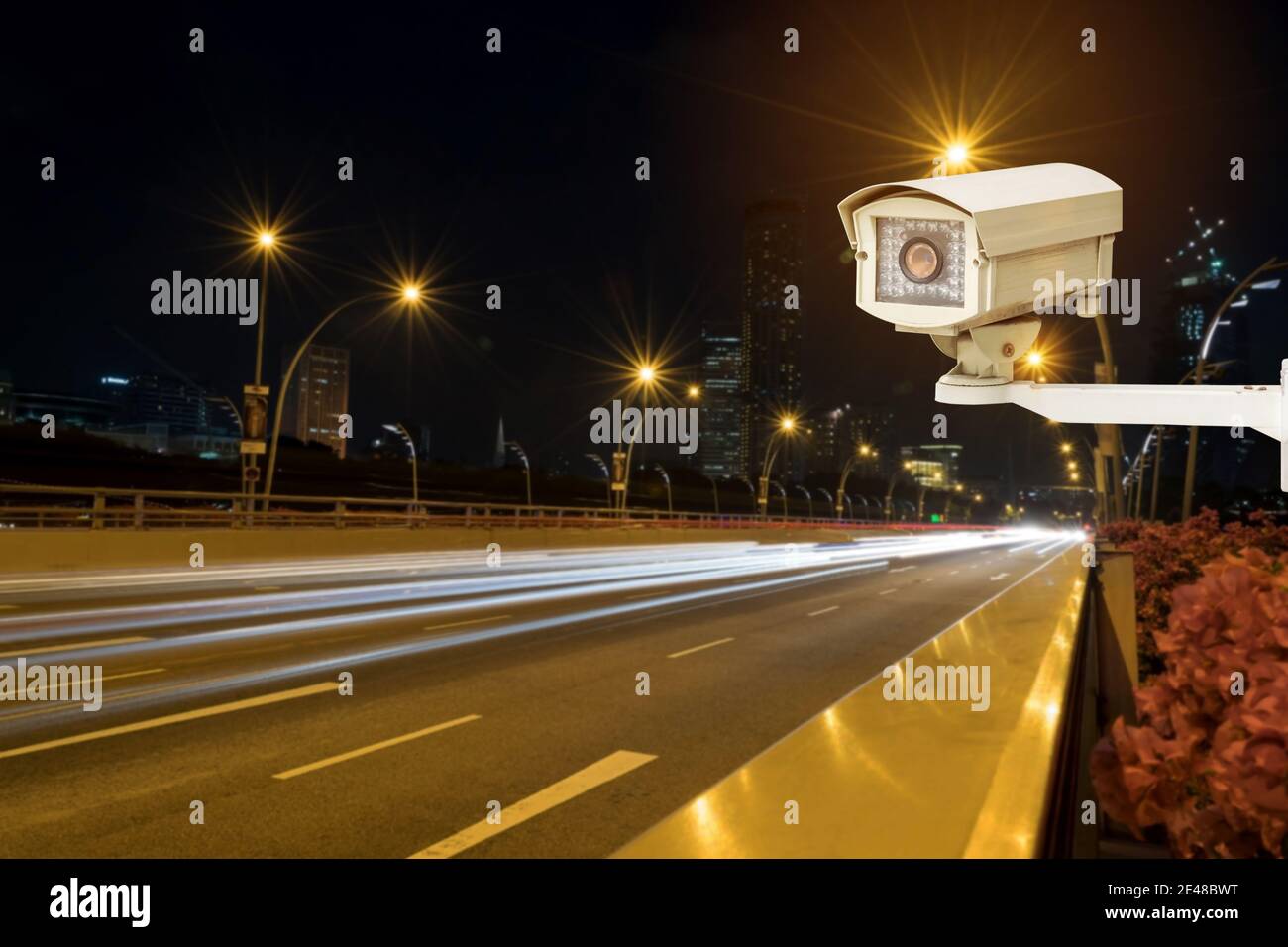 Cctv camera building night hi-res stock photography and images - Alamy