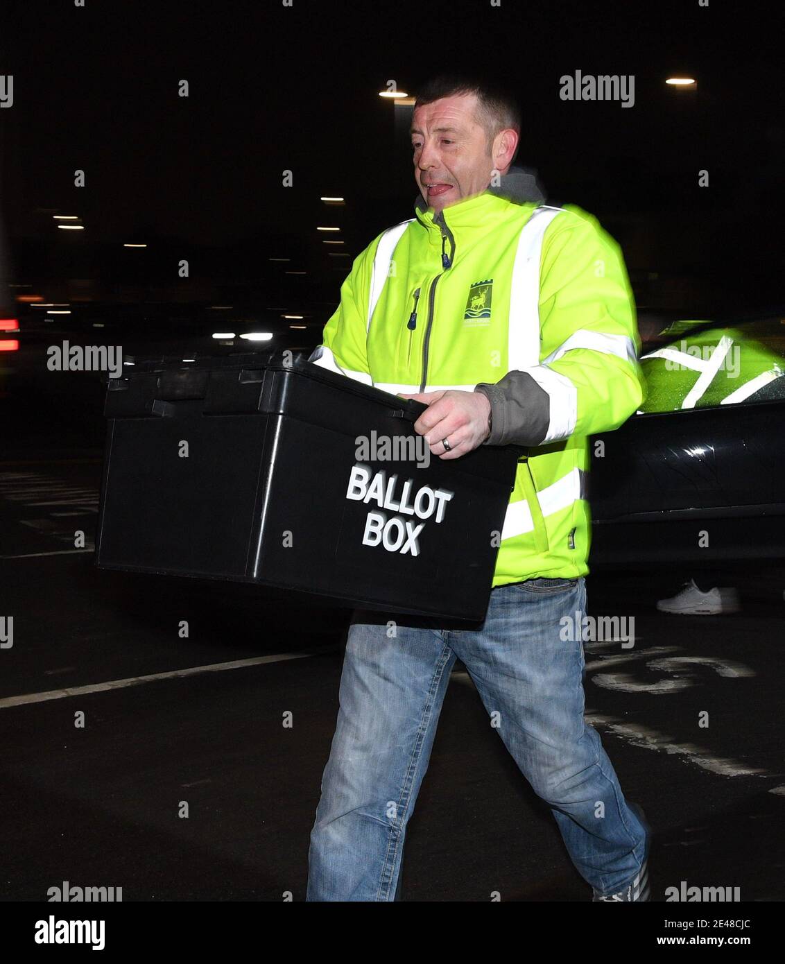 Ballot box arrives count hi-res stock photography and images - Alamy