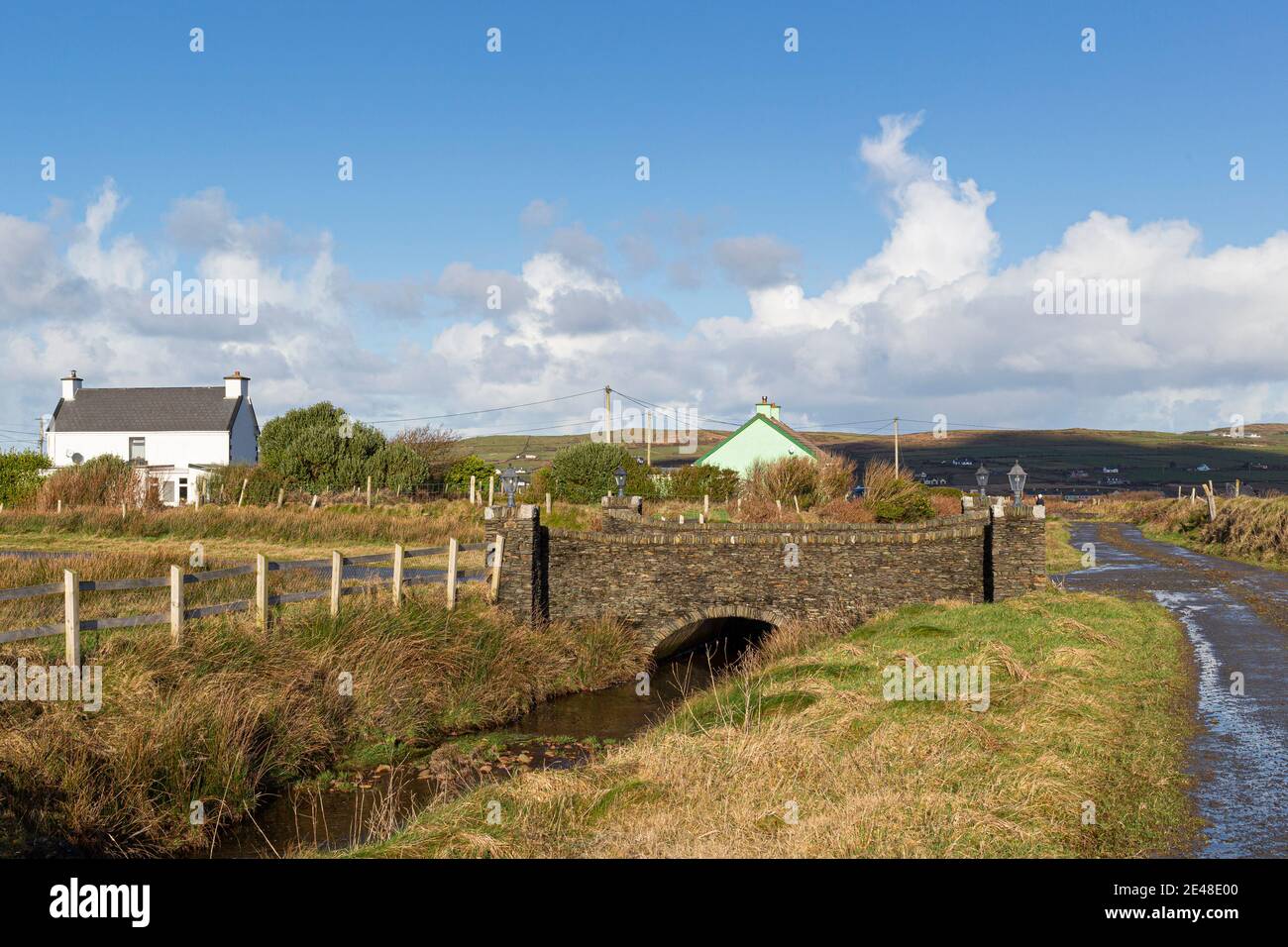 Irish country lane, near Portmagee, County Kerry Stock Photo - Alamy