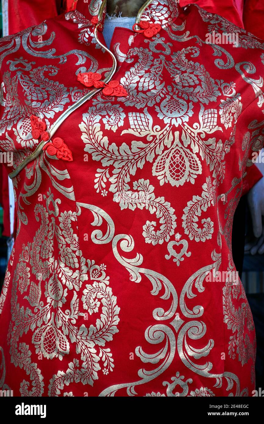 Chinese dress woman, traditional Shanghai style red dress Stock Photo ...