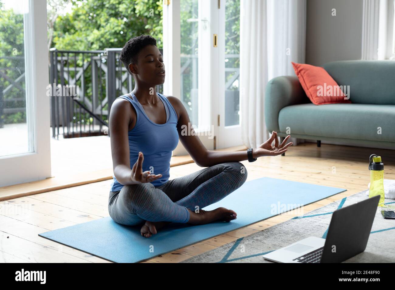 Practicing african american woman hi-res stock photography and images ...