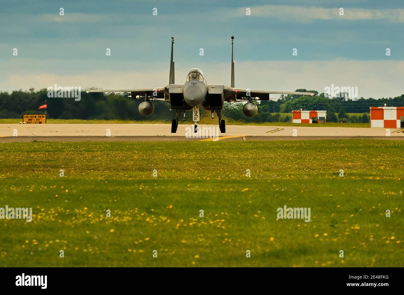Front view of an f15 hi-res stock photography and images - Alamy