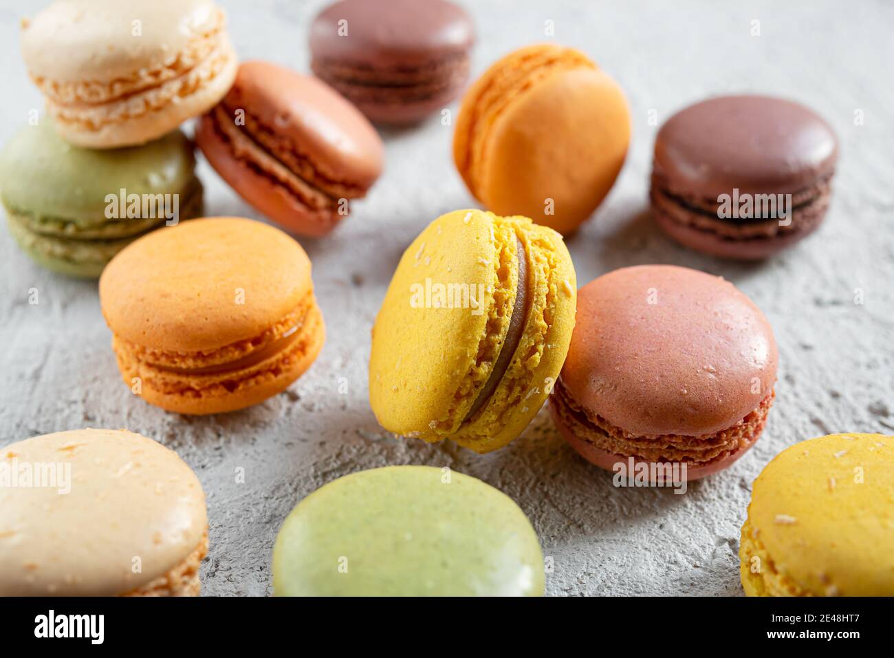 Macaroon multicolored in small hi-res stock photography and images - Alamy