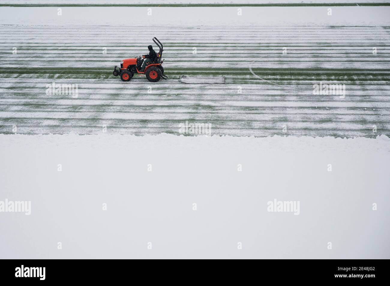 Soccer pitch hi-res stock photography and images - Alamy