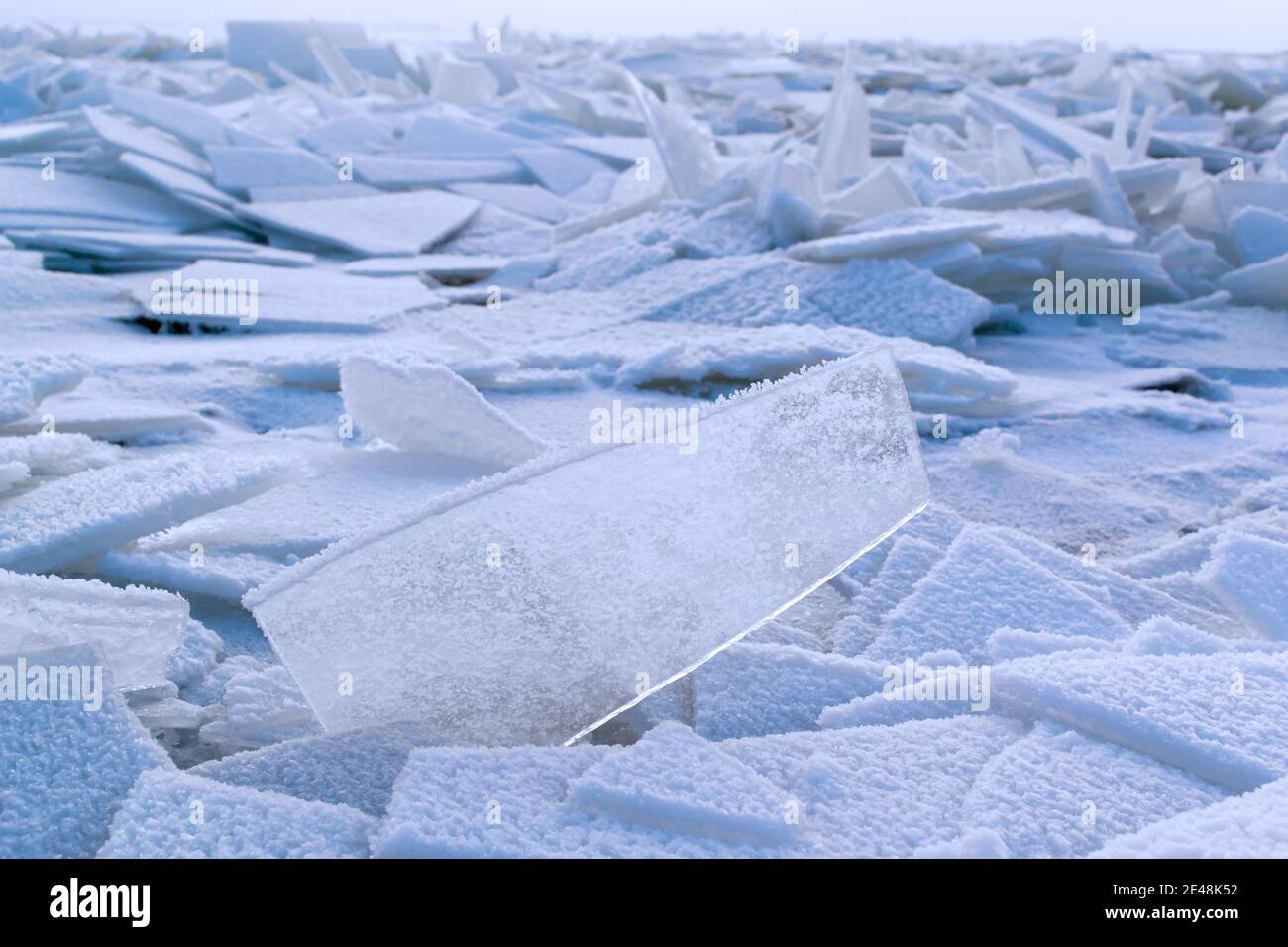 Horizontal ice rift abstract hi-res stock photography and images - Alamy