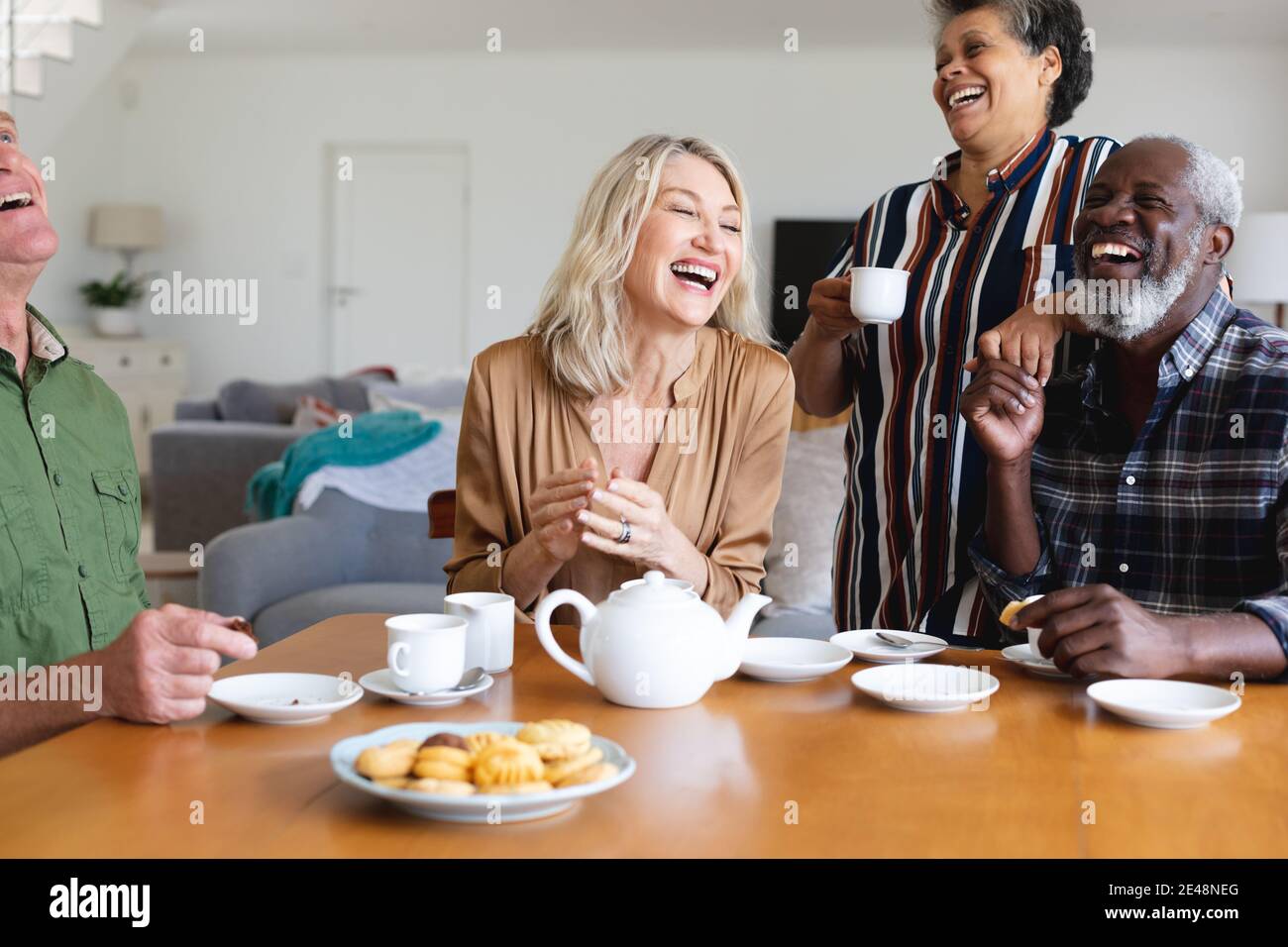 Table drinking tea hi-res stock photography and images - Alamy