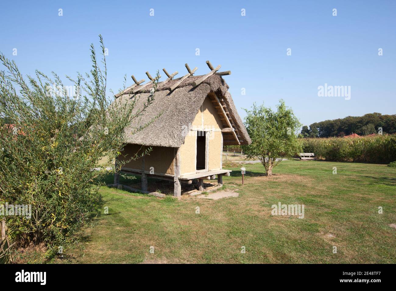 Ice age house hi-res stock photography and images - Alamy