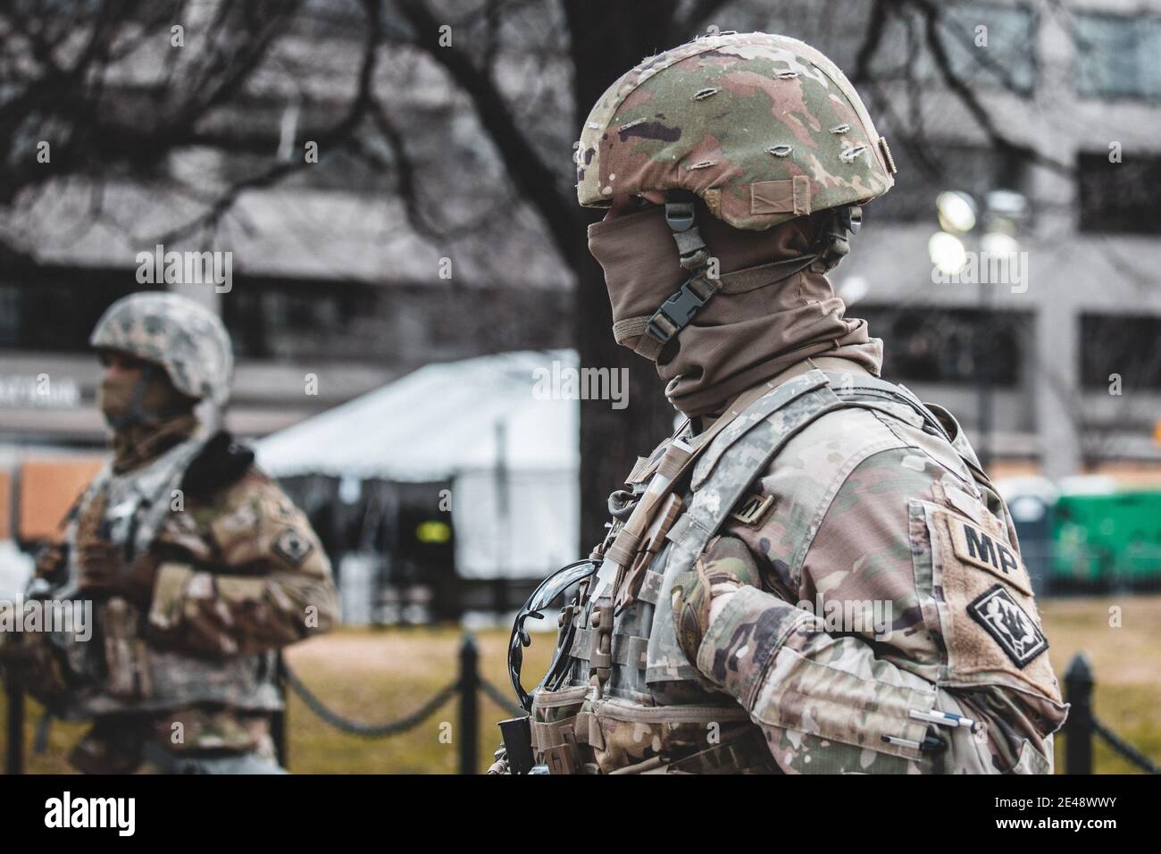 National Guard troops guarding the "Green Zone" around Washington DC ...
