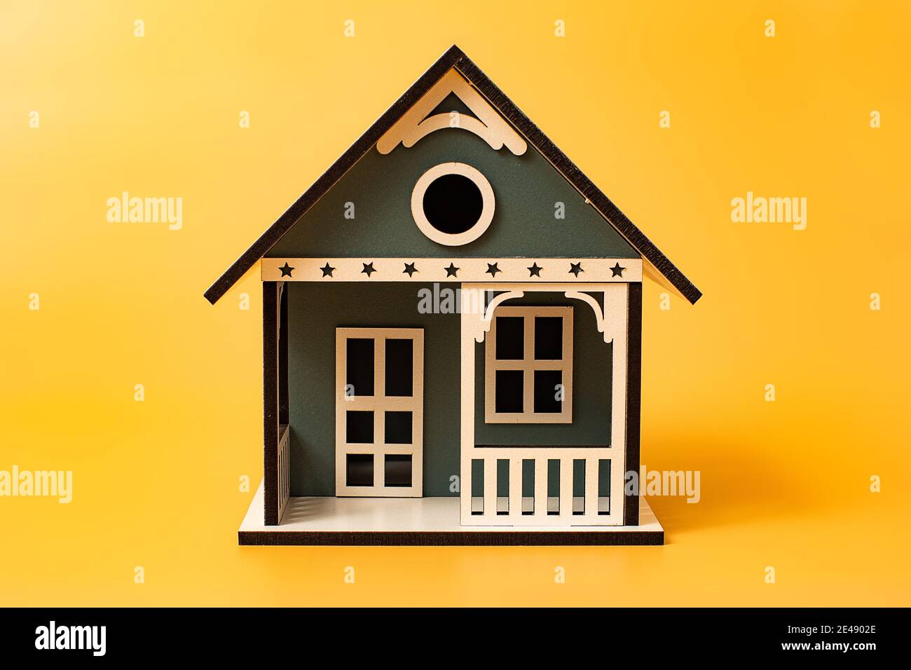 Minimal cute house isolated hi-res stock photography and images - Alamy