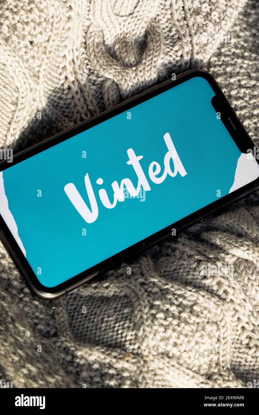 Vinted logo hi-res stock photography and images - Alamy