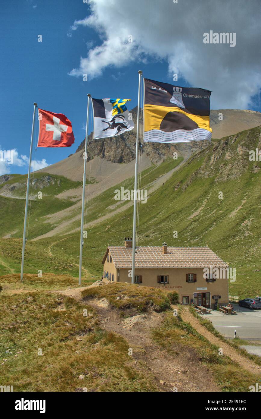 Incredible and unique mountain panorama at the Albulapass in ...