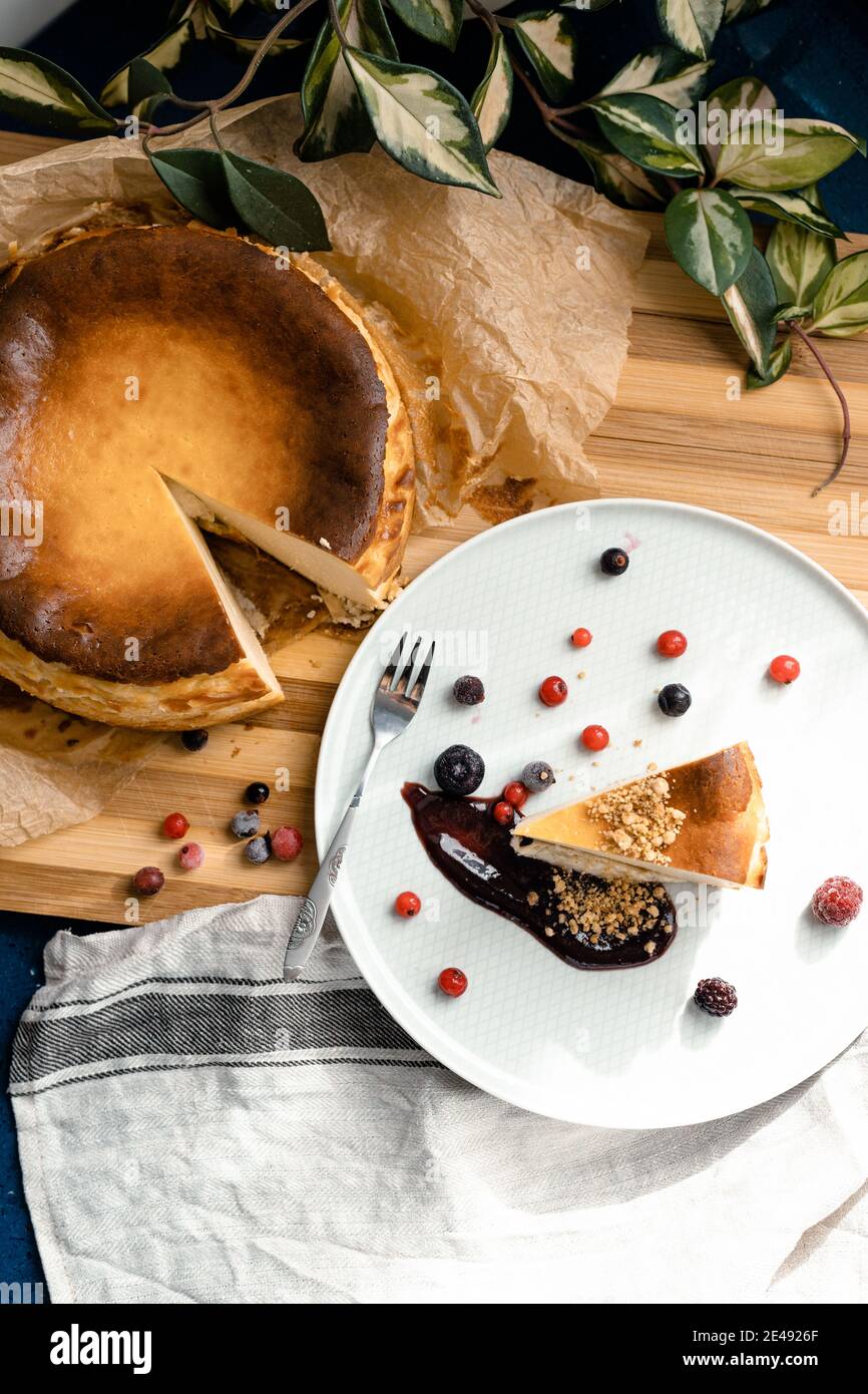 Cheesecake breakfast cooking food homemade hi-res stock photography and ...