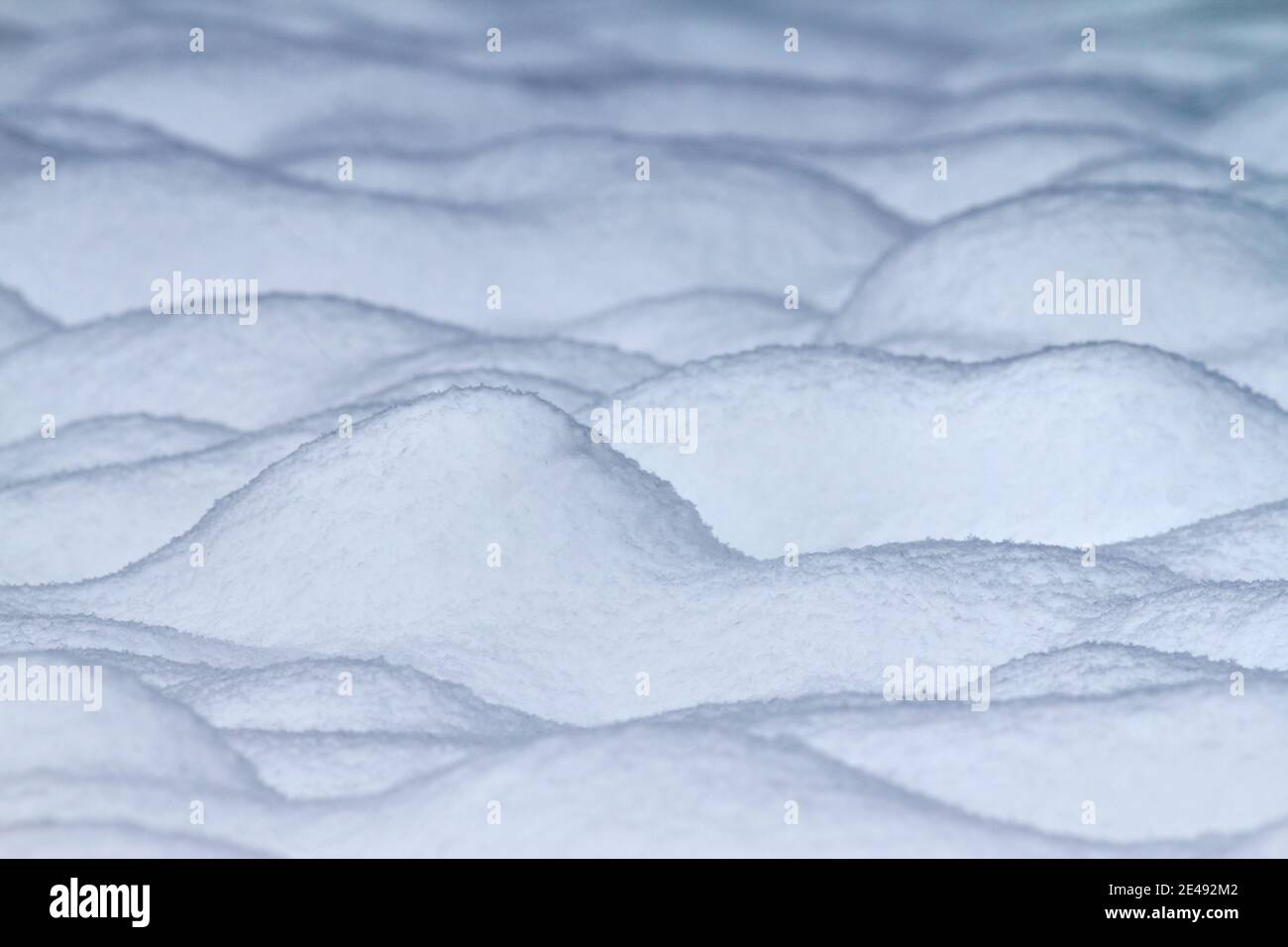 Abstract white snow forms and shapes pattern Stock Photo - Alamy