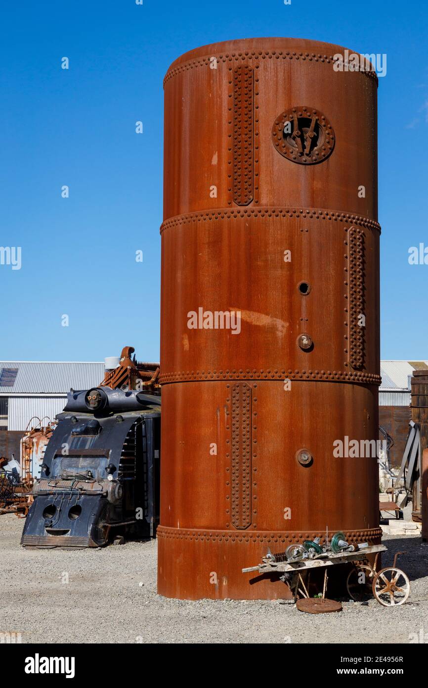 Cylindrical tank hi-res stock photography and images - Alamy