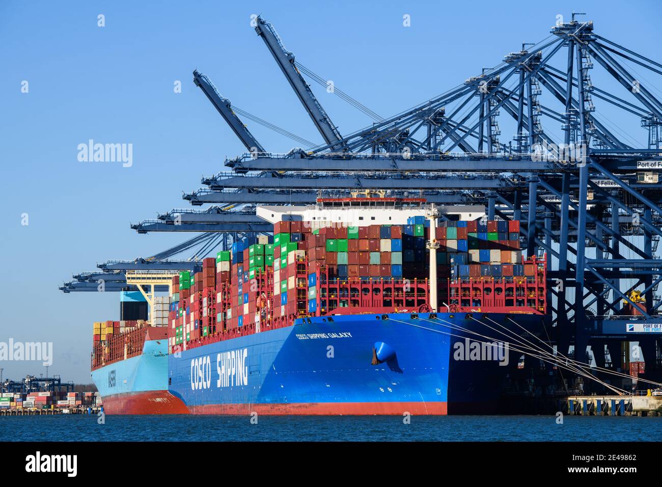Cosco container ship loading and unloading hi-res stock photography and ...