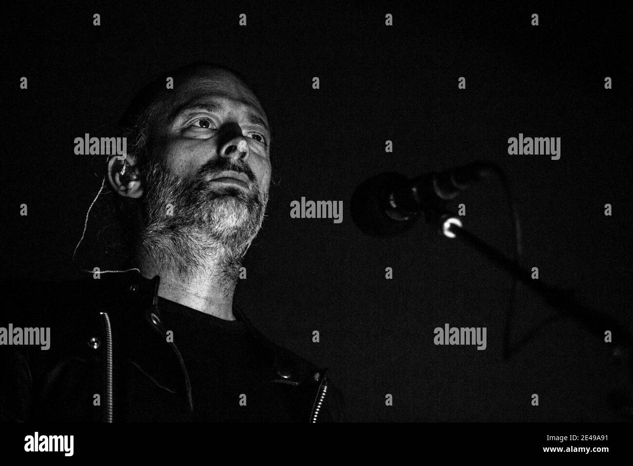 Radiohead vocalist Black and White Stock Photos & Images - Alamy