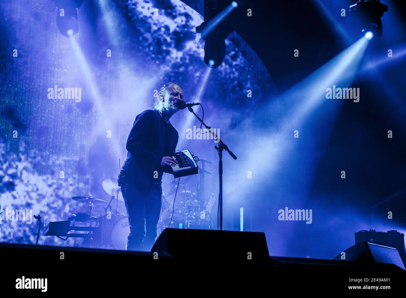 Photo of radiohead vocalist thom yorke hi-res stock photography and ...