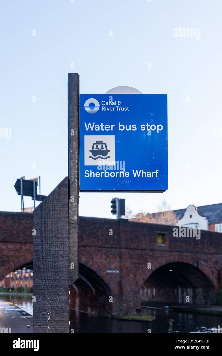 Water bus stop on the Birmingham Canal Old Line at Sherborne Wharf in ...