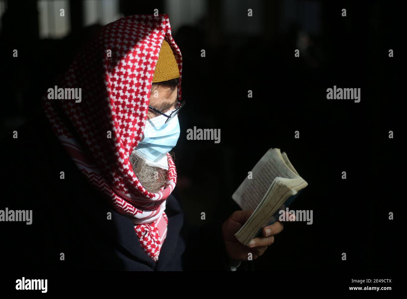 Gaza City, The Gaza Strip, Palestine. 22nd Jan, 2021. Palestinians attend Friday prayers in Gaza ...