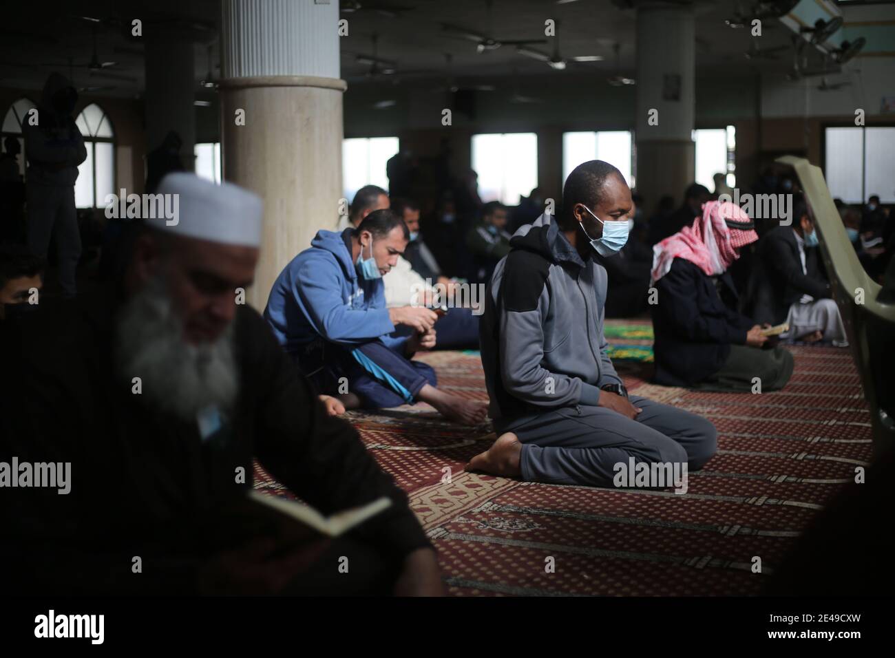 Gaza City, The Gaza Strip, Palestine. 22nd Jan, 2021. Palestinians attend Friday prayers in Gaza ...