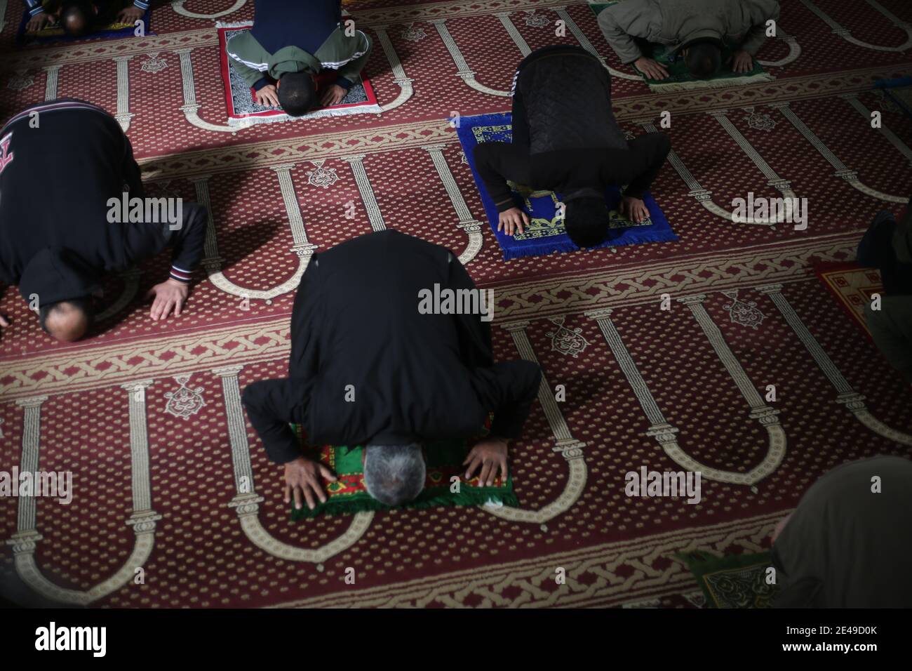 Gaza City, The Gaza Strip, Palestine. 22nd Jan, 2021. Palestinians attend Friday prayers in Gaza ...