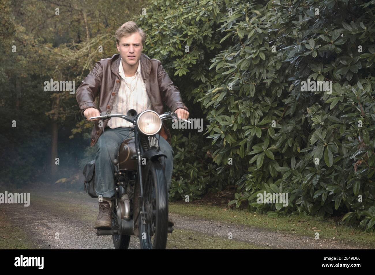 Johnny flynn 2021 hi-res stock photography and images - Alamy
