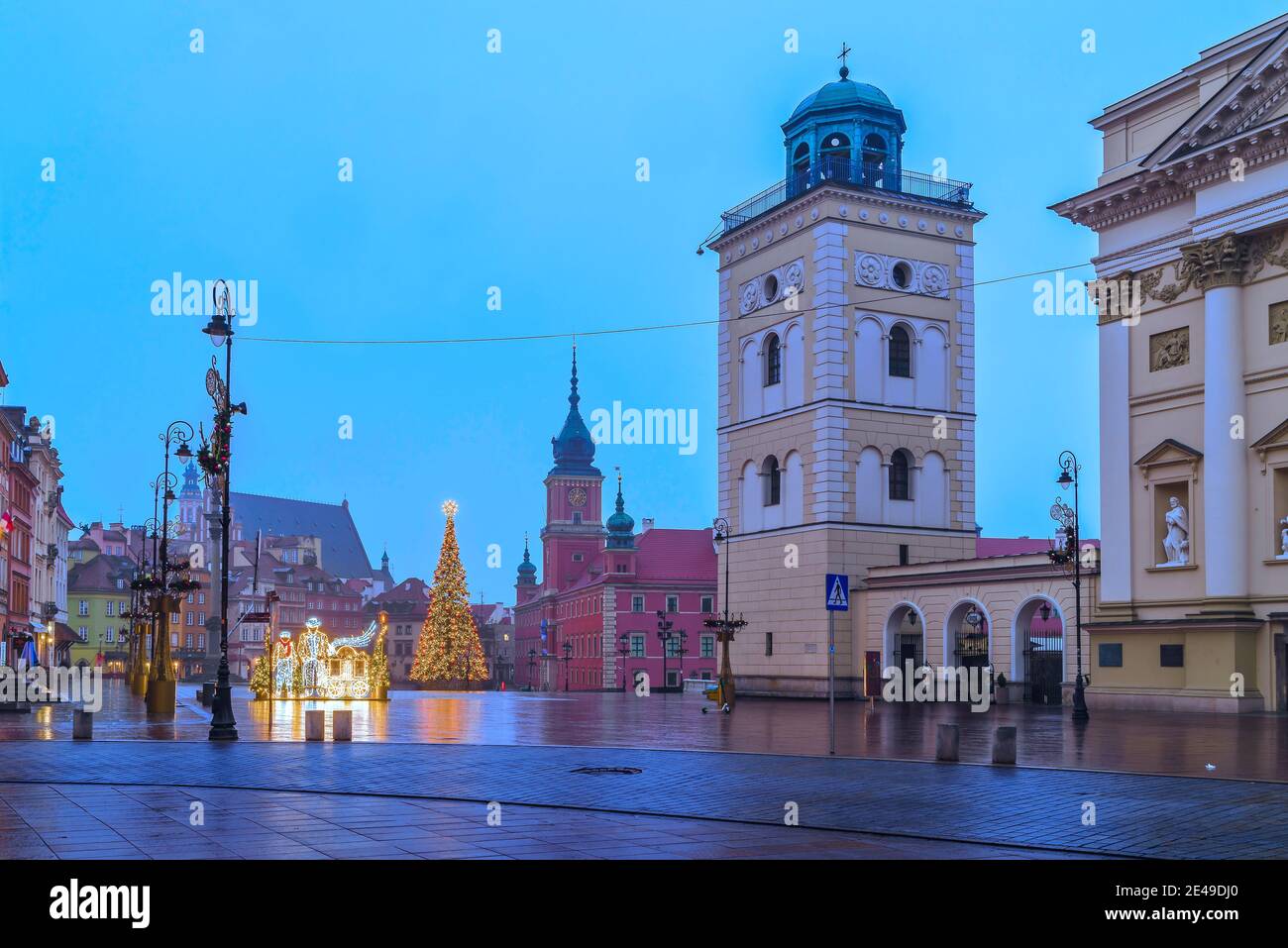 Poland, Warsaw: The Castle Square decorated with Christmas tree Stock ...
