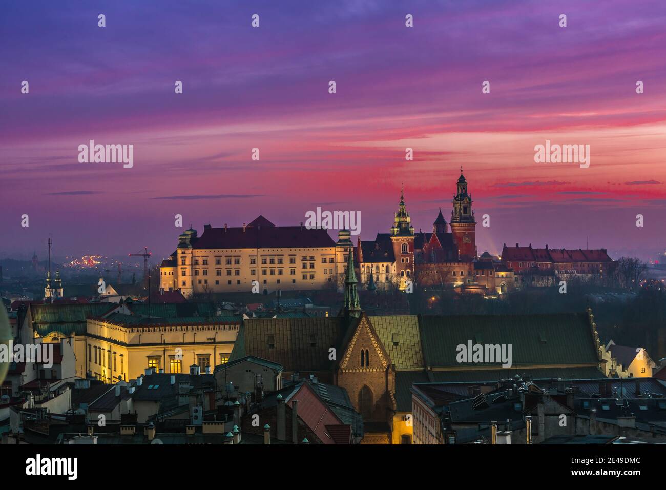 Krakow old city at night. Wawel Castle and Wistula. Krakow Poland ...