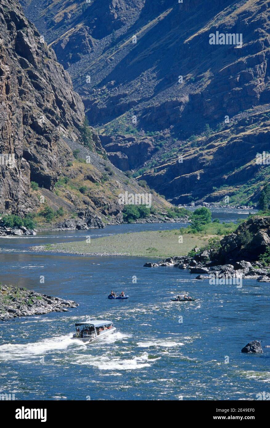 Snake River jetboat from Stud Creek Trail, Snake Wild & Scenic River ...